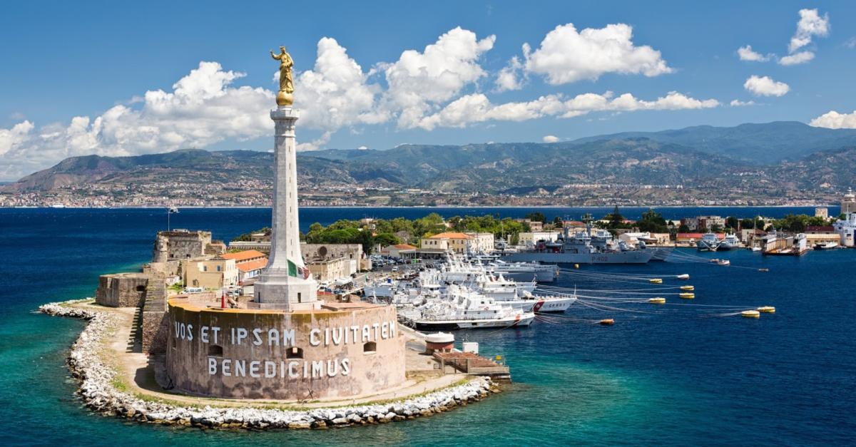 Stele della Madonna della Lettera (Messina) Messina - Sicilia - Italy ...